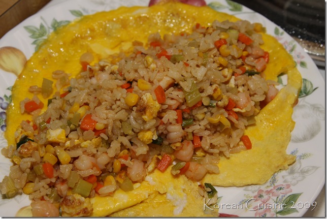 Korean Cuisine: Omelet Rice - (오무 라이스)